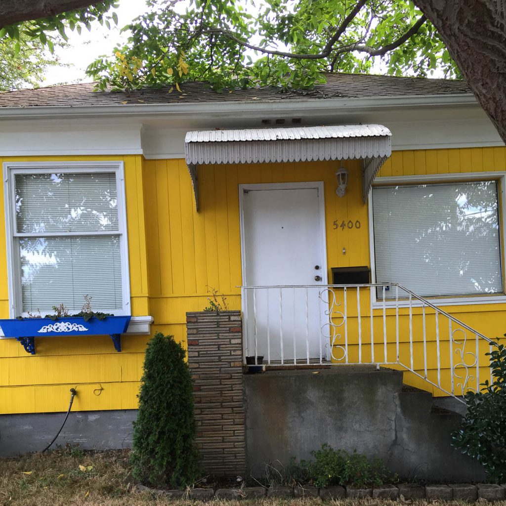 Colorful houses around Seattle - Mon Petit Seattle